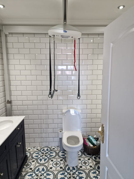 Liverpool One Invacare Gantry Robin Special Set Up - Ceiling Hoist Ins ...